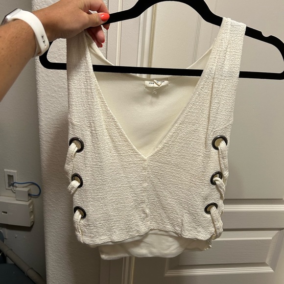 silence + noise | Tops | White Open Side Top | Poshmark